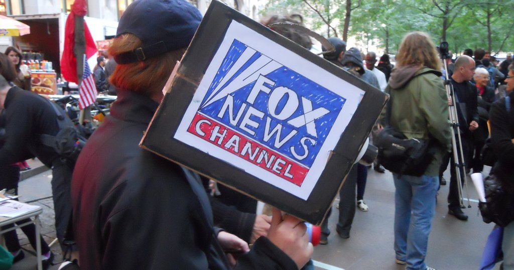 Opinion: As two Fox contributors quit over Tucker Carlson, an alarming ...